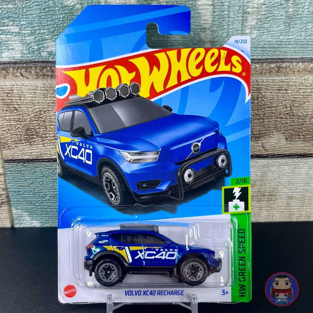 Hot Wheels Volvo Xc40 Recharge Hw Green Speed 164 Scale Diecast Model Car Hobbies And Toys