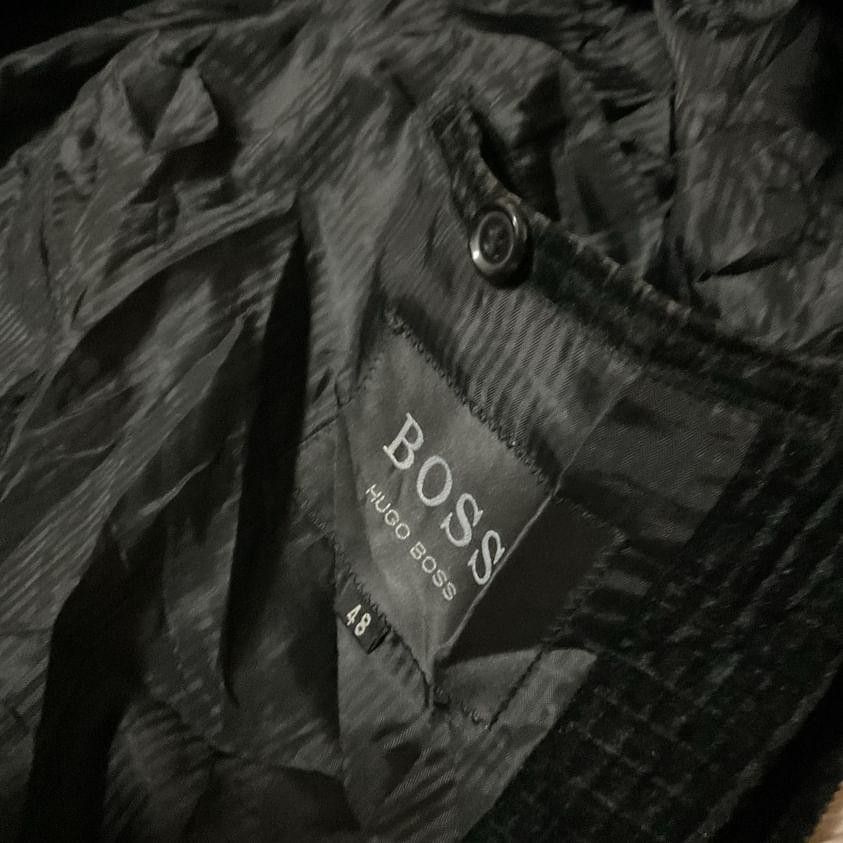 HUGO BOSS CORDUROY ZIP DOWN JACKET, Luxury, Apparel on Carousell