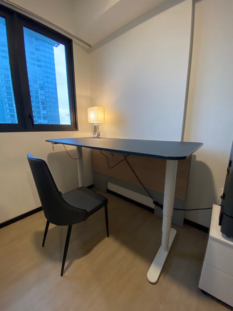 IKEA BEKANT Electric Height Adjustable Standing/ Sitting Desk ...