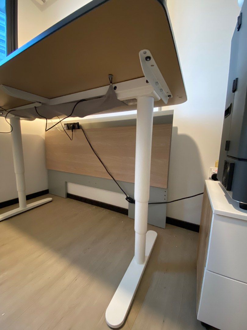 IKEA BEKANT Electric Height Adjustable Standing/ Sitting Desk ...
