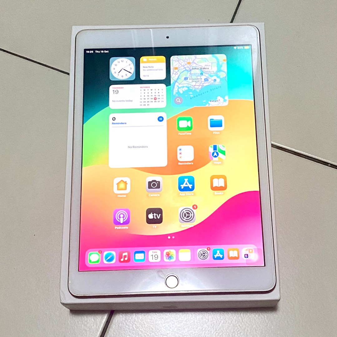 iPad 7 Wifi Gold 128GB, Mobile Phones & Gadgets, Tablets, iPad on Carousell