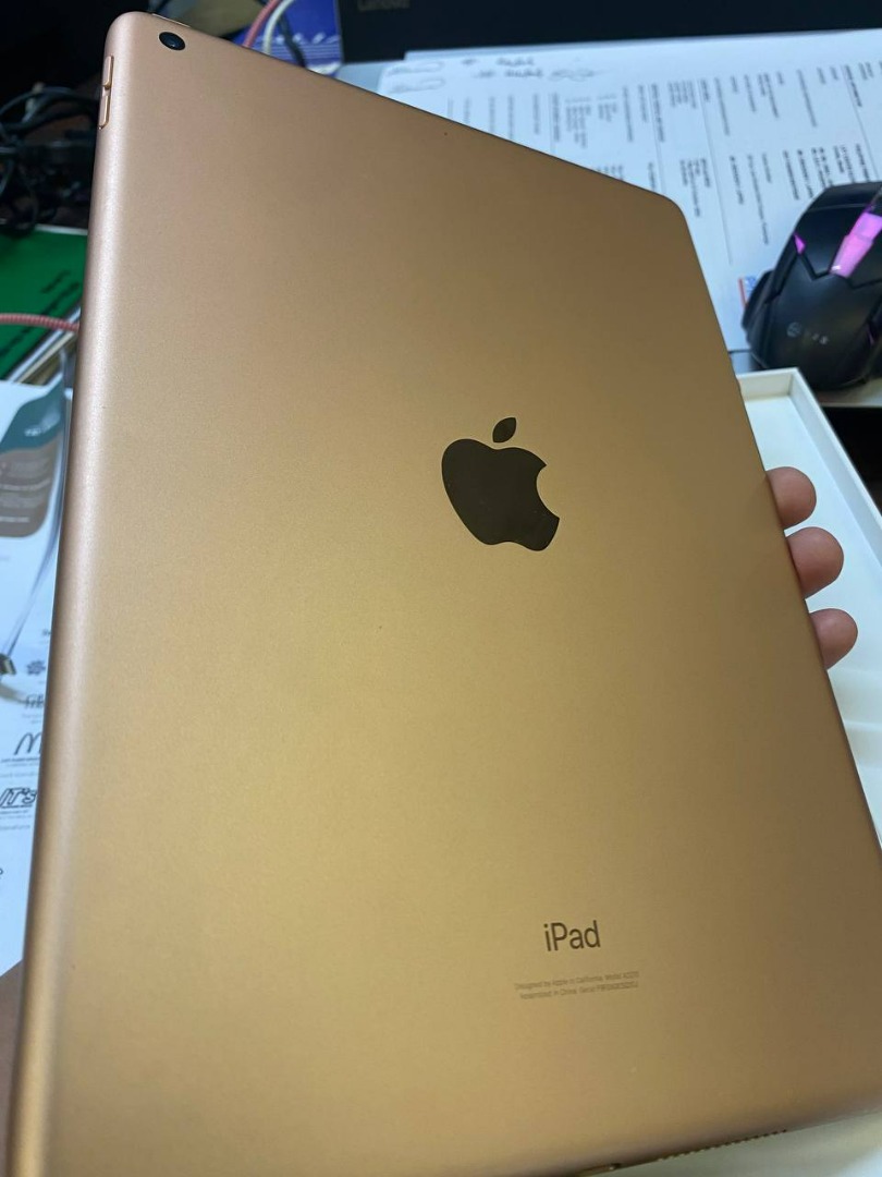 Ipad 8th Gen, Mobile Phones & Gadgets, Tablets, iPad on Carousell