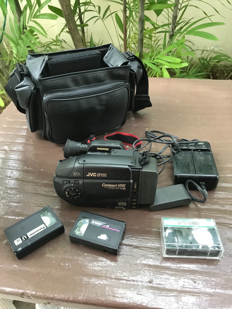 JVC compact VHS set with bag and charger. The video camera is not ...
