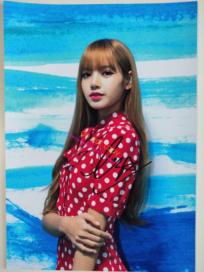 LISA BLACKPINK Autographed signed photo, Hobbies & Toys, Memorabilia ...