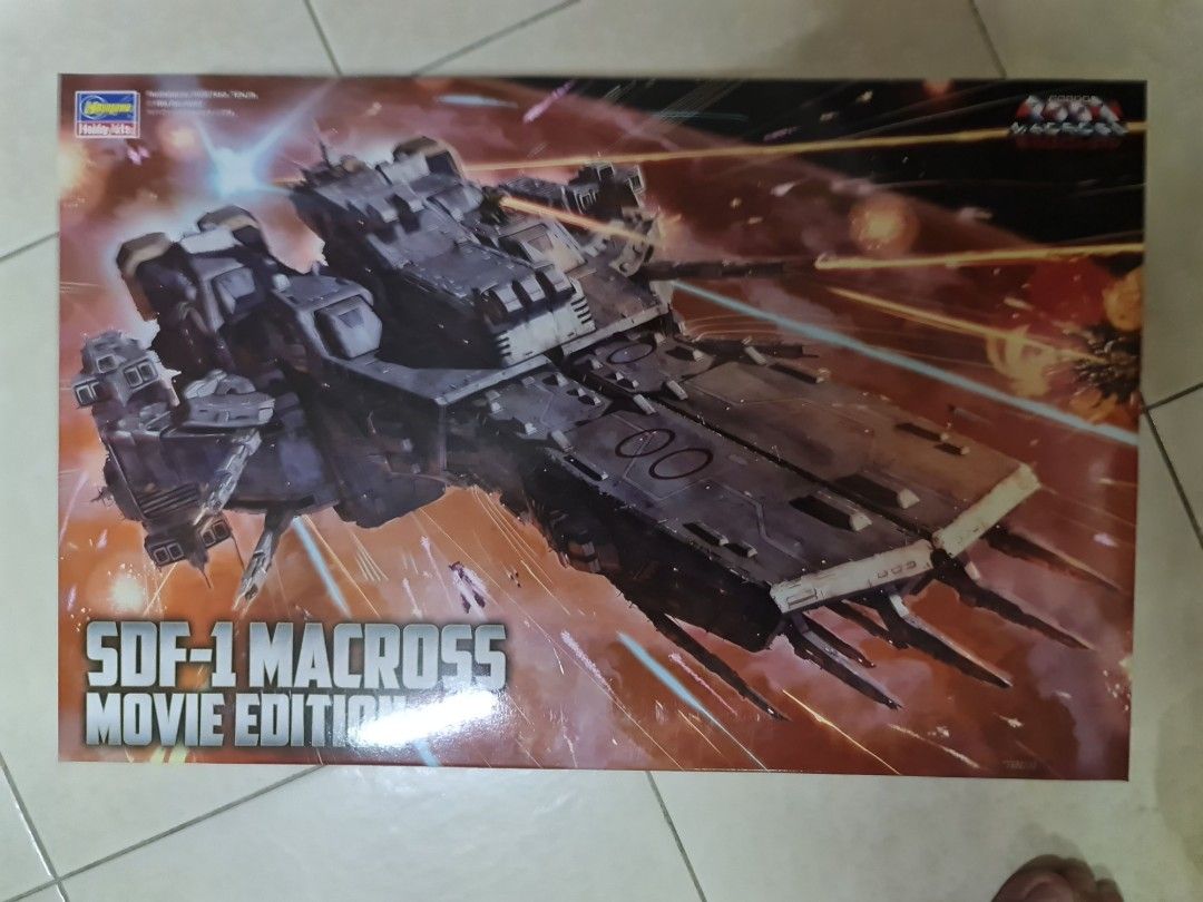 Macross SDF-1 (movie edition), Hobbies & Toys, Toys & Games on Carousell