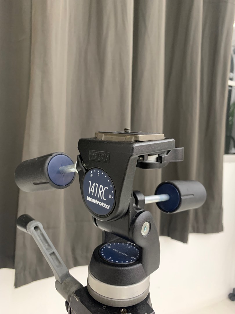 Manfrotto 3 way head 141 RC, Photography, Photography Accessories ...