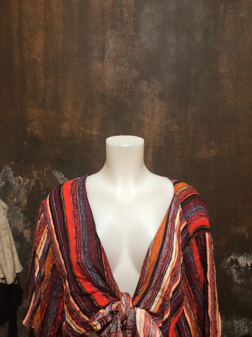 Maxim top, Women's Fashion, Tops, Others Tops on Carousell