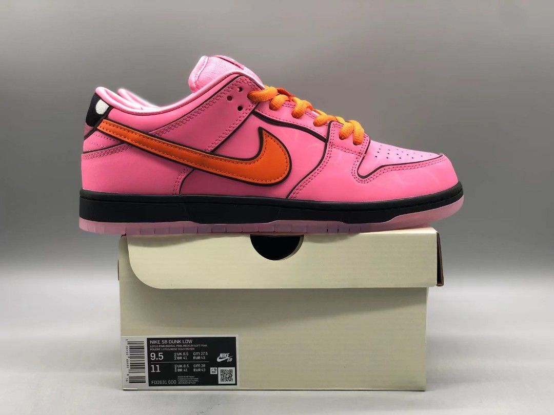 Nike SB Dunk Low X Powerpuff, Men's Fashion, Footwear, Sneakers on ...