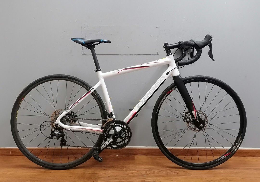 Orbea Avant Road Bike, Shimano 105 groupset, hydraulic disc brake ...
