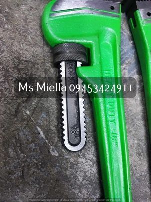 Pipe Wrench, Commercial & Industrial, Construction Tools & Equipment on Carousell