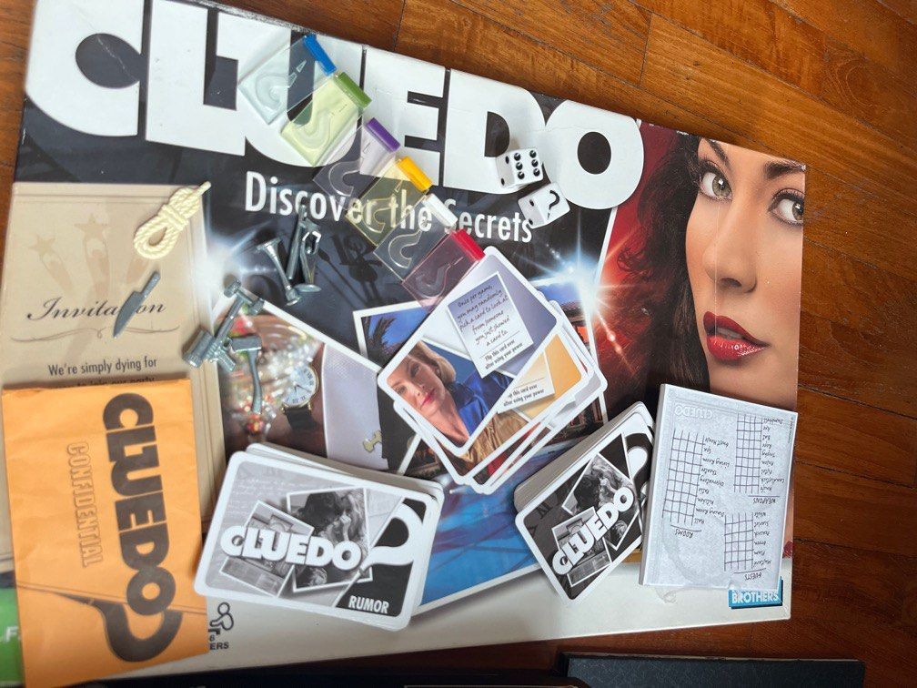 Pre-loved Cluedo board game (full complete set with box intact ...
