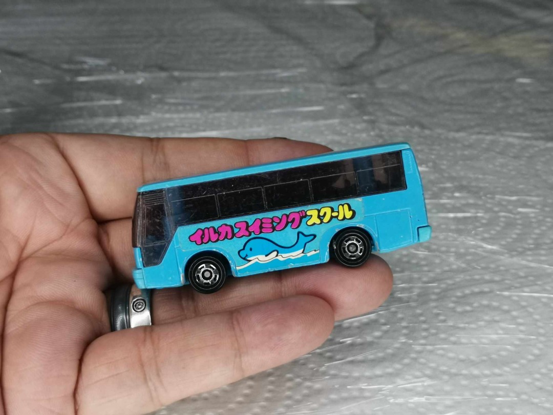 preowned vintage 1988 tomica isuzu super hidecker bus diecast toy ...