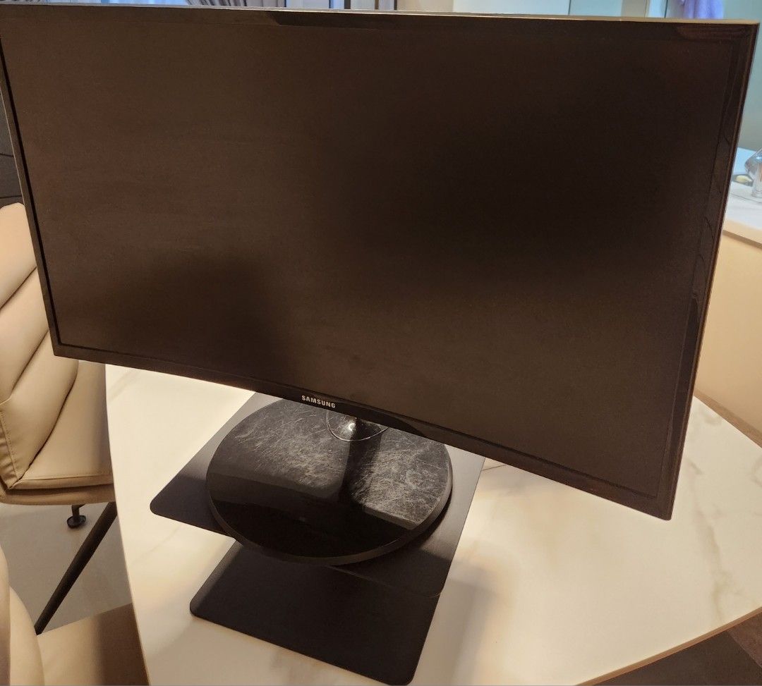 Samsung 27 inch curved Monitor with stand, Computers & Tech, Parts ...