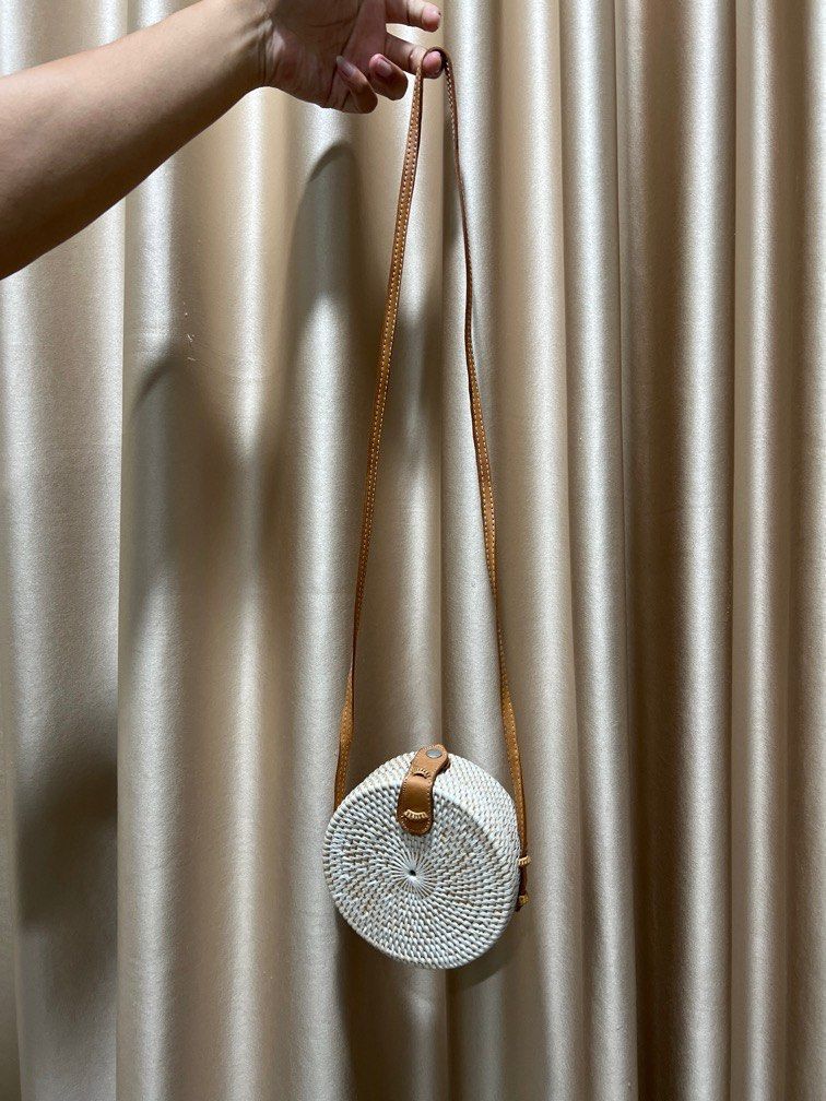 tas rotan, Fesyen Wanita, Tas & Dompet di Carousell