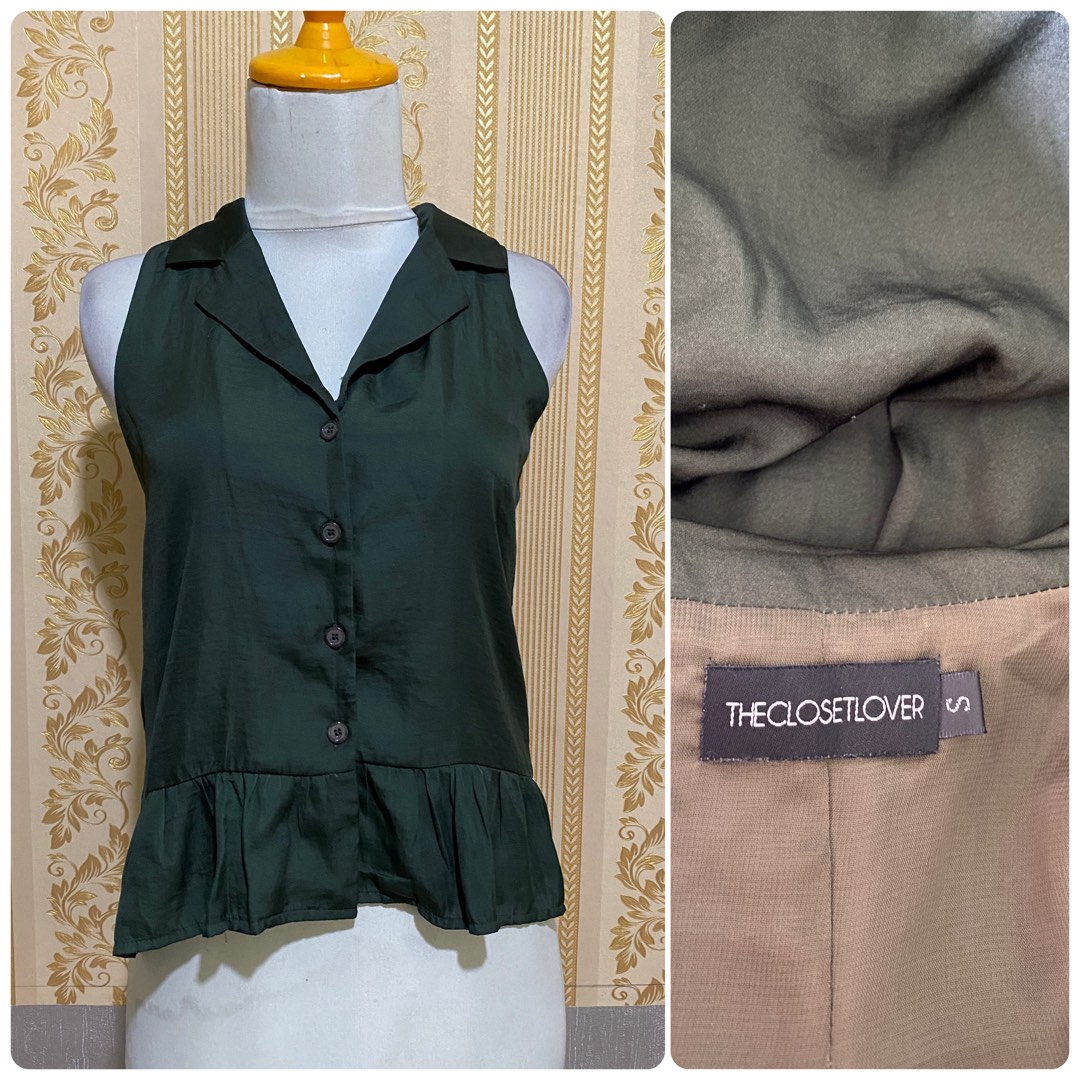 The Closet Lover top 2110, Fesyen Wanita, Pakaian Wanita, Atasan di Carousell