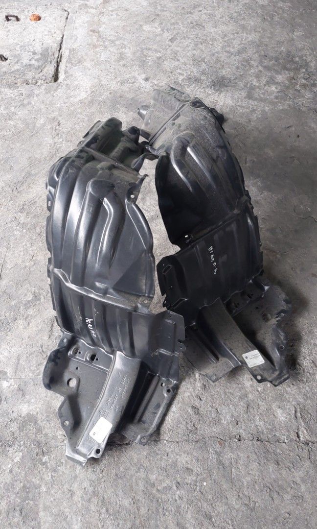 Toyota Commuter Deluxe / Grandia / GL wheel fender front, Car Parts ...