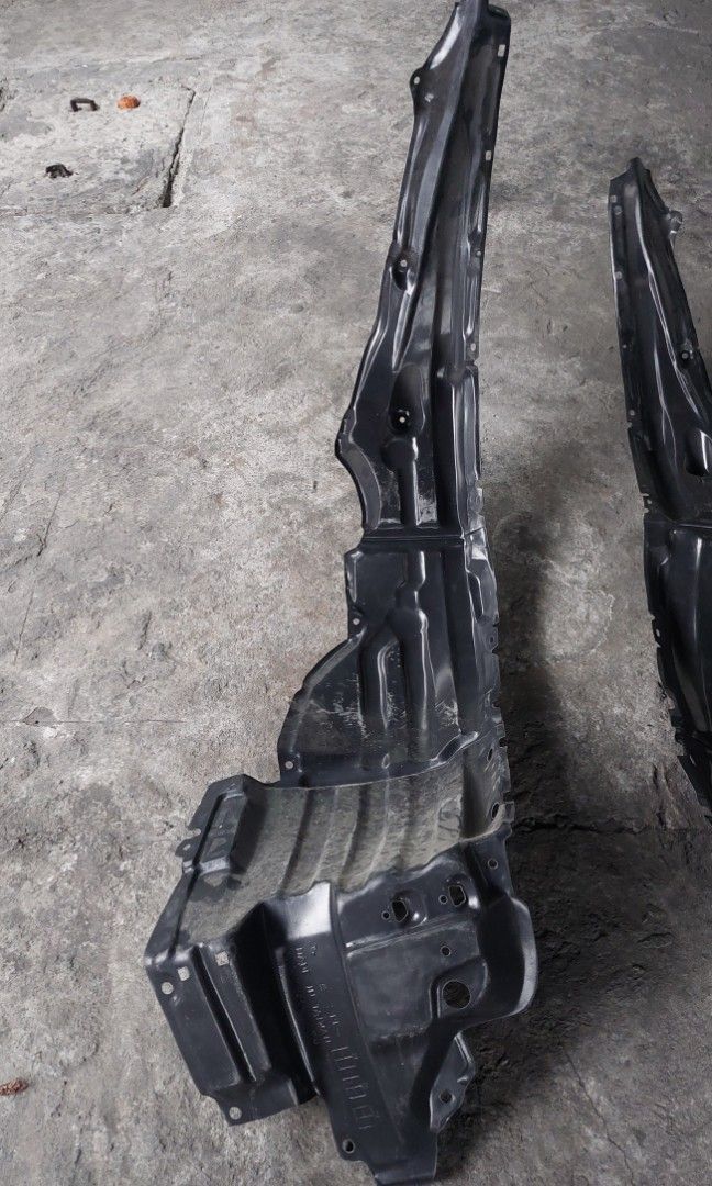 Toyota Commuter Deluxe / Grandia / GL wheel fender front, Car Parts ...