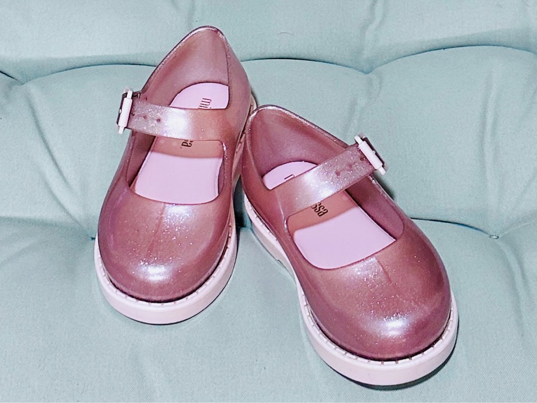 US 7 Mini Melissa Mini Maggie Lola II in Pink, Babies & Kids, Babies ...