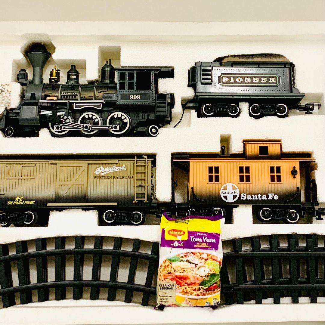 Vintage 1995 Pioneer Authenticated Early American Railroad Train Set ...