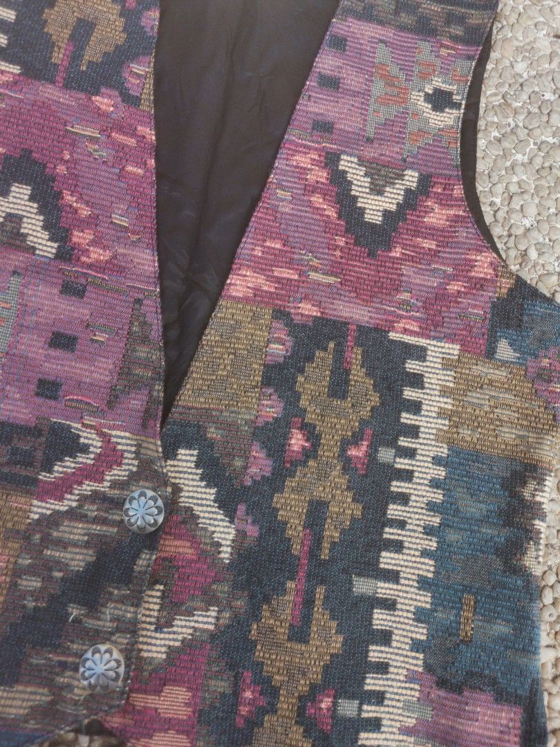 Vintage Deborah Murray Graphic Vest, Women's Fashion, Tops, Sleeveless ...