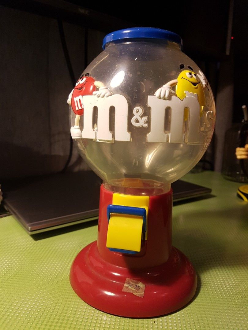 Vintage M&M Dispenser, Hobbies & Toys, Memorabilia & Collectibles ...
