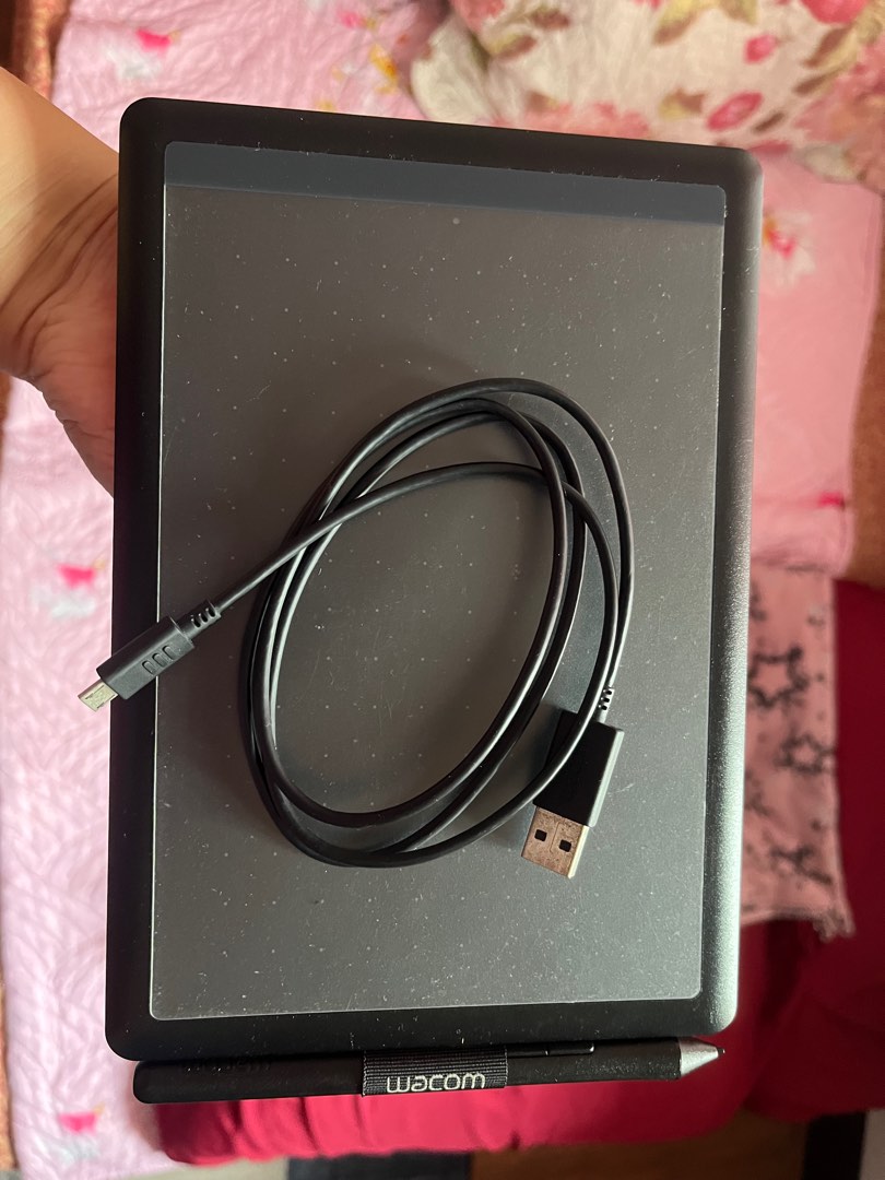 Wacom Tab, Mobile Phones & Gadgets, Mobile & Gadget Accessories, Other ...