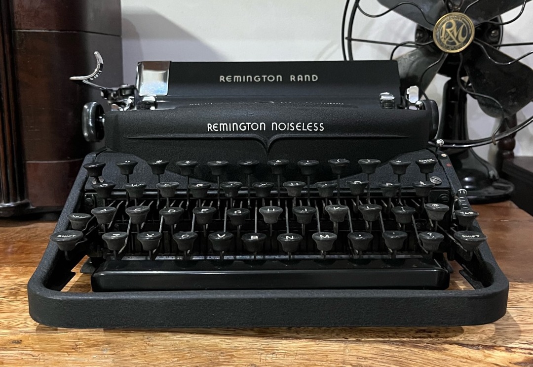 1940s Remington Rand Model 7 Noiseless Typewriter, Hobbies & Toys ...