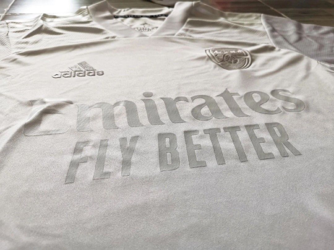 Arsenal White Kit Special Edition, Men's Fashion, Activewear on Carousell