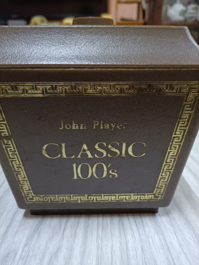 Bekas rokok John Player Classic, Hobbies & Toys, Collectibles ...