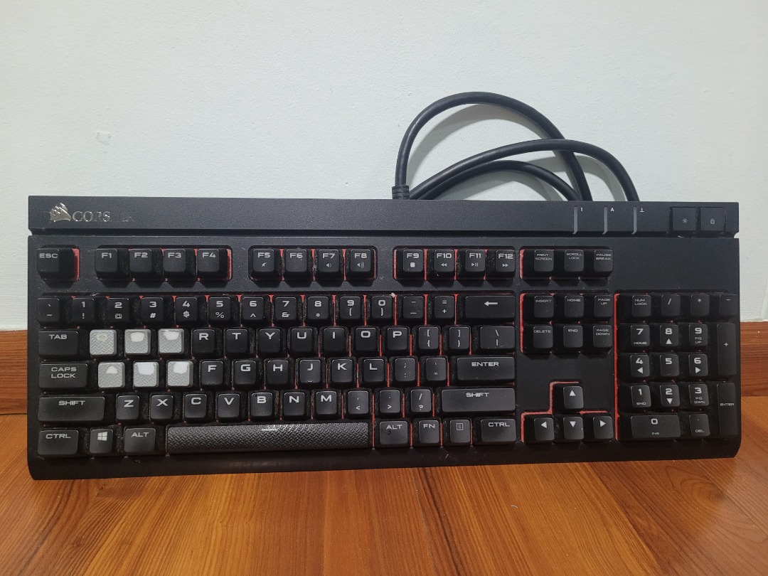 Corsair STRAFE Mechanical Gaming Keyboard (Programmable/Macro ...