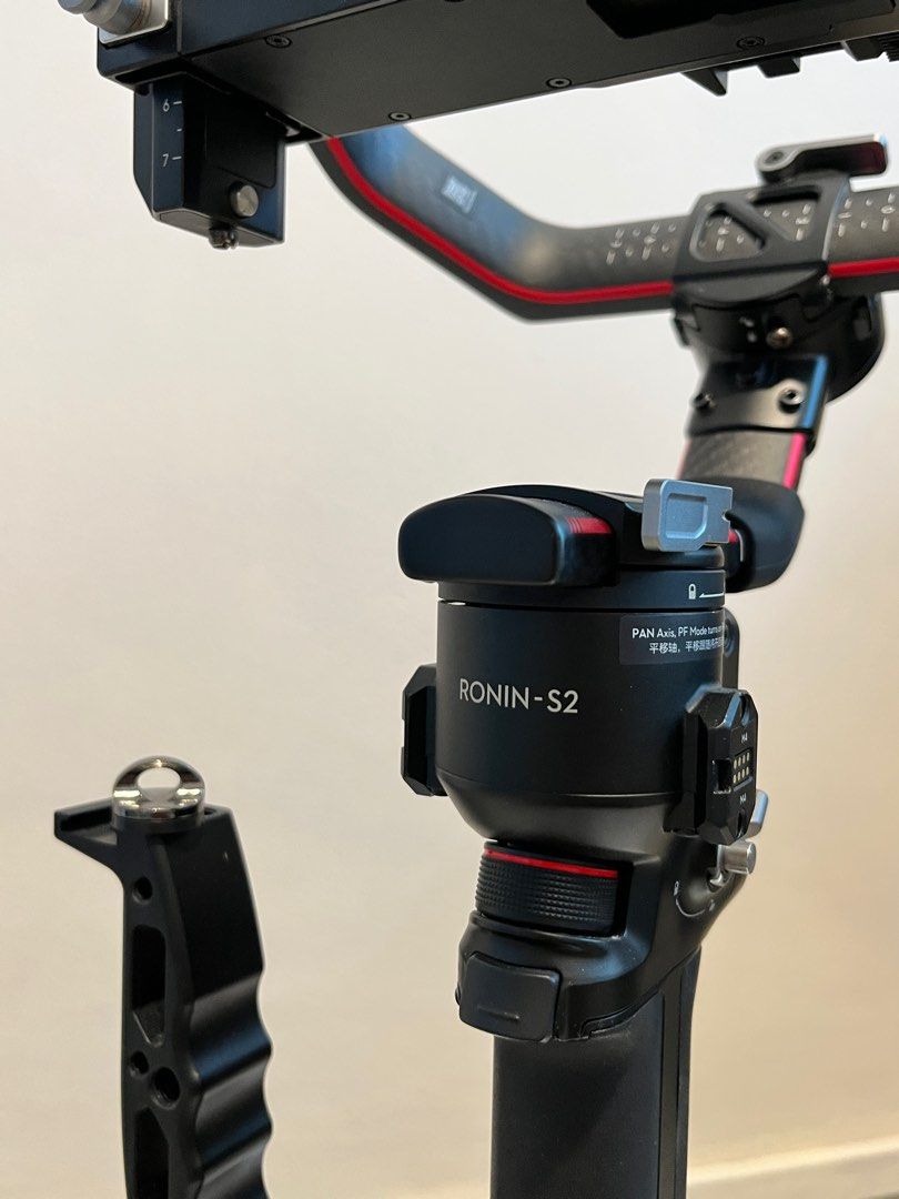 DJI RS2 Pro Full Kit, Photography, Video Cameras on Carousell