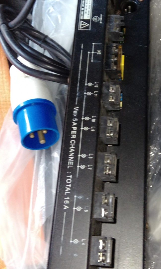 DMX 12 CHANNEL SWITCH PACK FOR STAGE LIGHTING USE, Hobbies & Toys ...