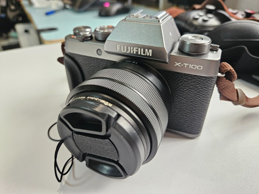 Fujifilm XT100 X-T100 with 15-45mm f3.5-5.6, Photography, Cameras on Carousell