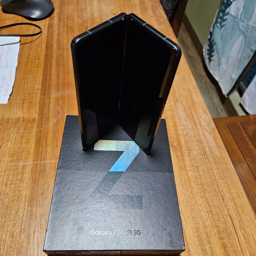 Galaxy Z Fold 3 Phantom Green 256GB, Mobile Phones & Gadgets, Mobile ...