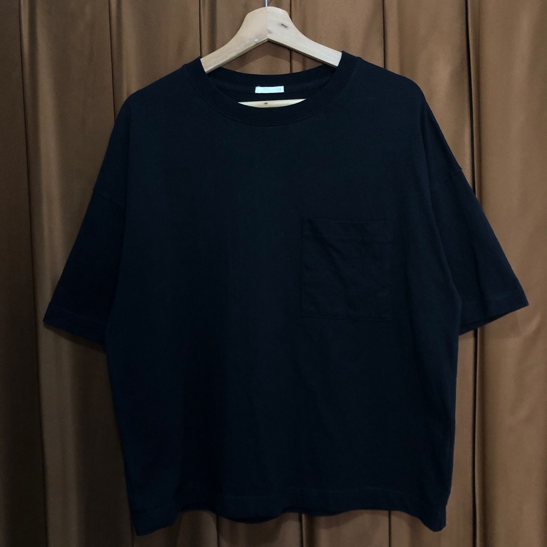 GU Oversized Wide Fit Pocket Tee, Men's Fashion, Tops & Sets, Tshirts ...