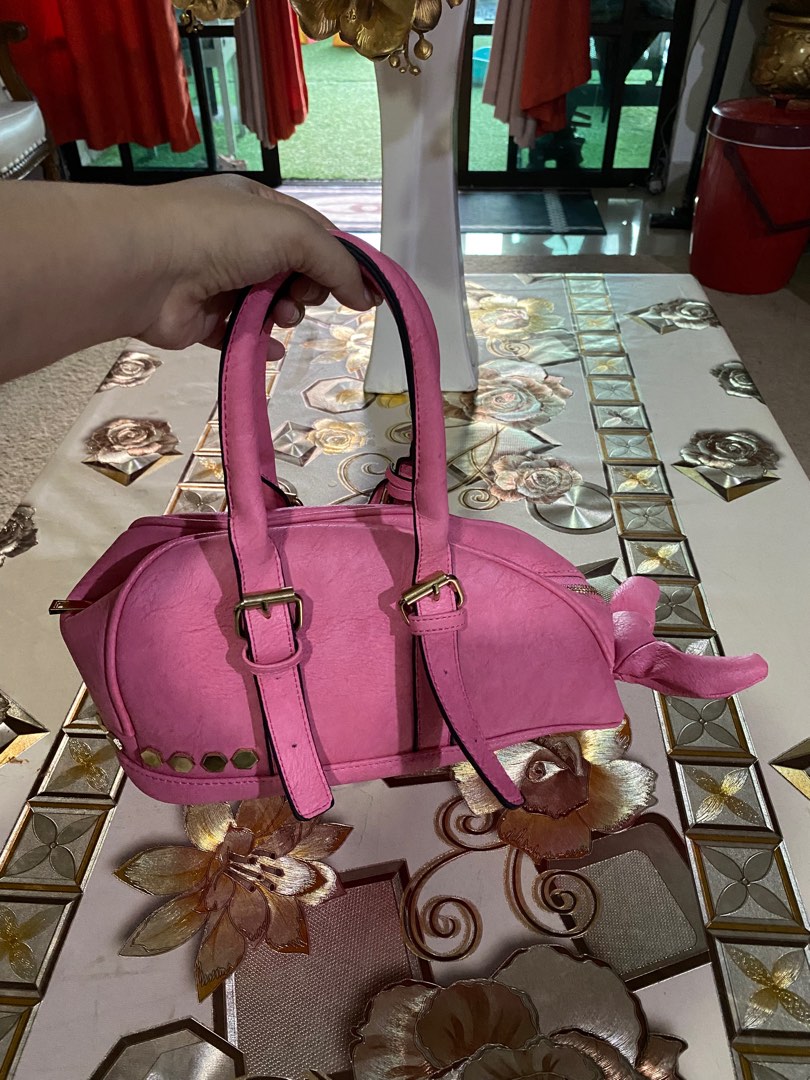 Handbeg, Women's Fashion, Bags & Wallets, Tote Bags on Carousell