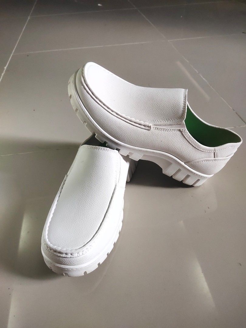 Iguanas Moonwalker Shoes, Women's Fashion, Footwear, Sandals on Carousell