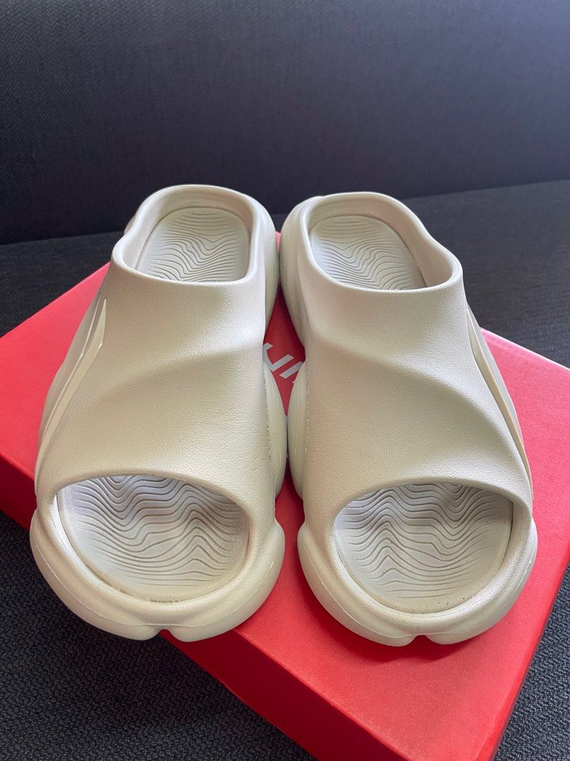 Li-ning Men Badfive Slide Slipper Selipar, Men's Fashion, Footwear ...