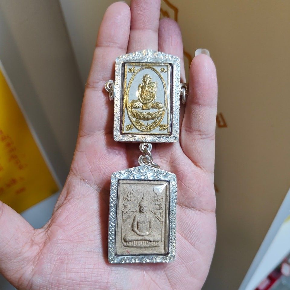 LP Kuay Nang Bua lang Yant Tukata (With Gold Paint) LP Moon and Ajarn ...