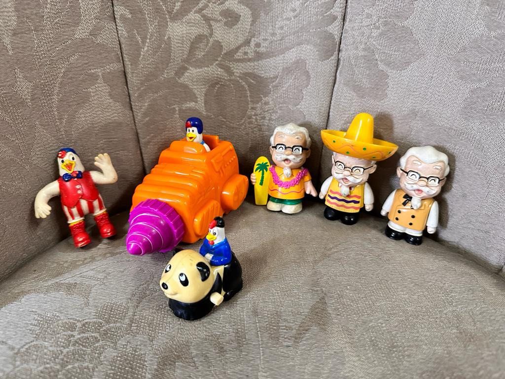 Mainan mcd dan kfc, Hobbies & Toys, Toys & Games on Carousell