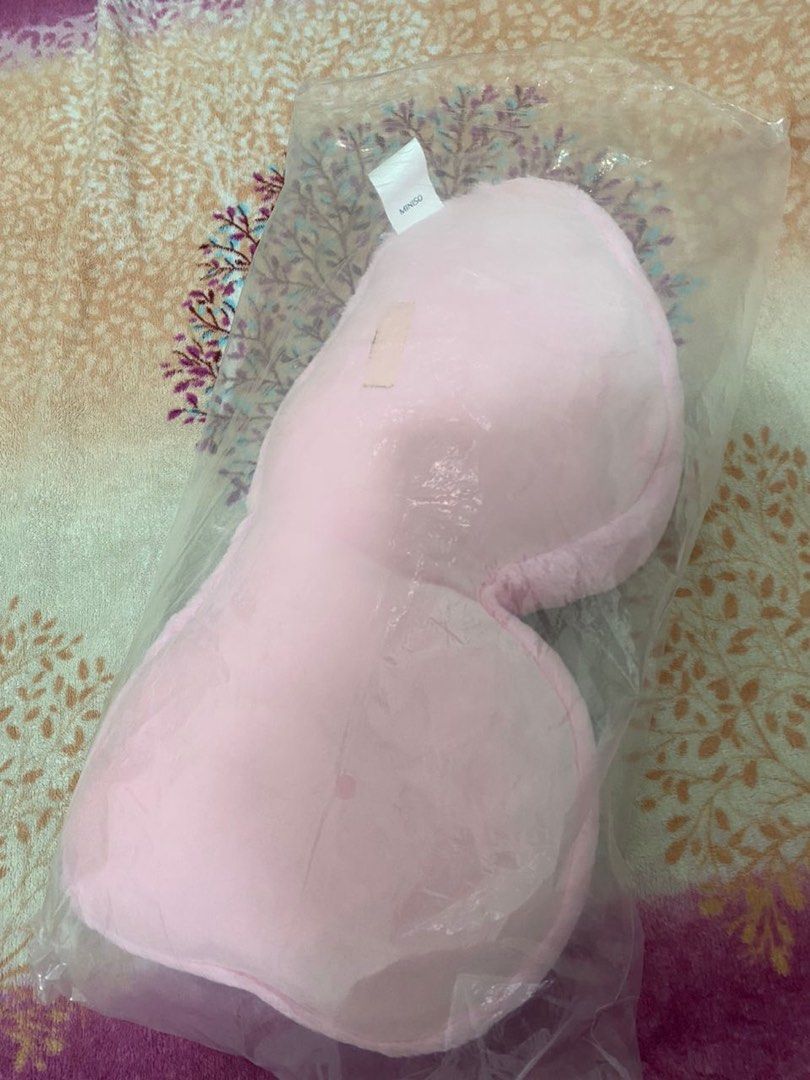 Miniso Barbie Pillow, Hobbies & Toys, Collectibles & Memorabilia, Fan ...