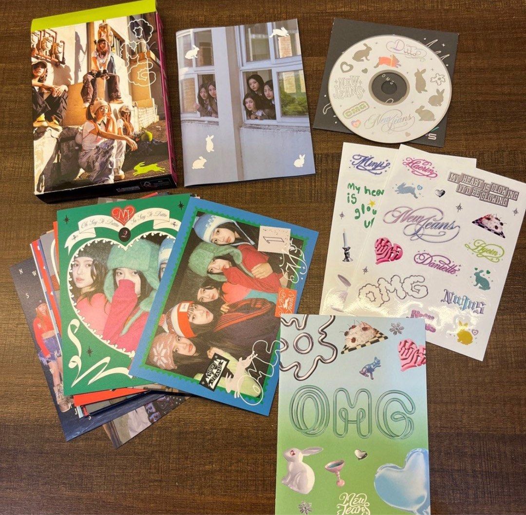 Newjeans OMG unsealed album ditto - like new - all inclusions, Hobbies ...