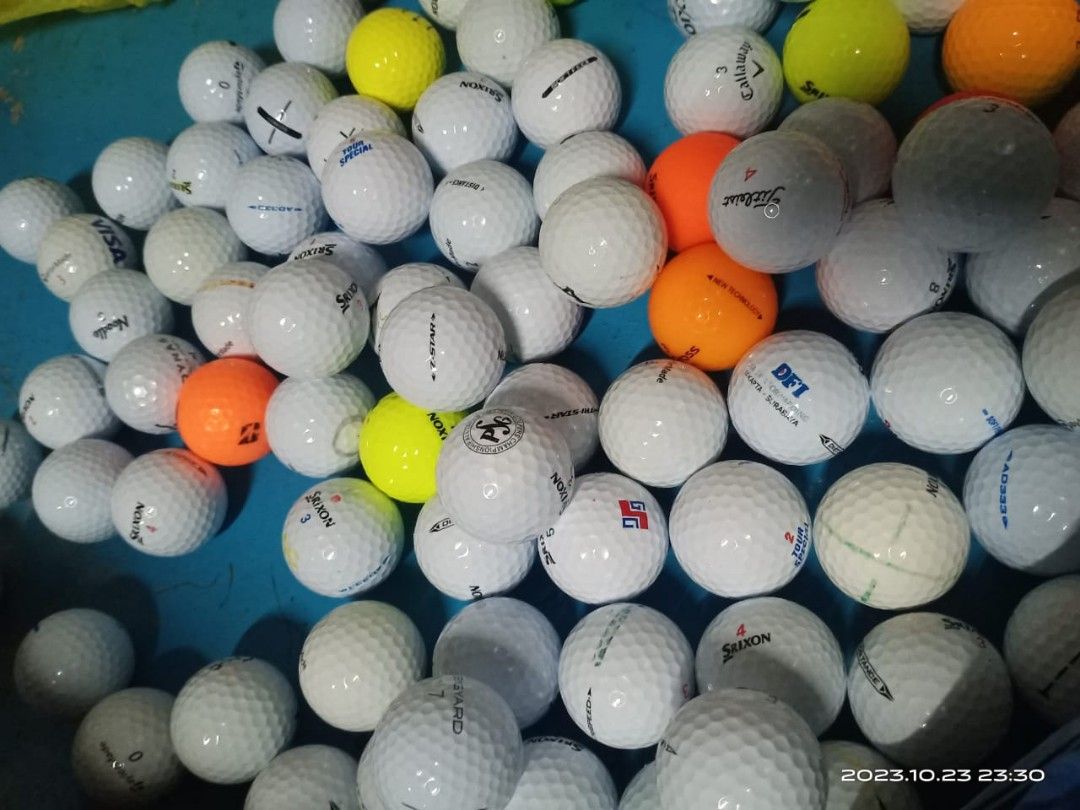Normal white balls, Sports Equipment, Sports & Games, Golf on Carousell