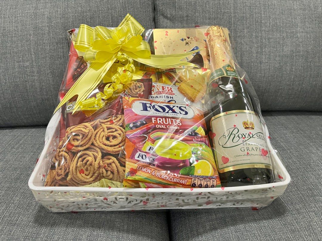 Premium Deepavali Hamper include delivery and message card. Good ...