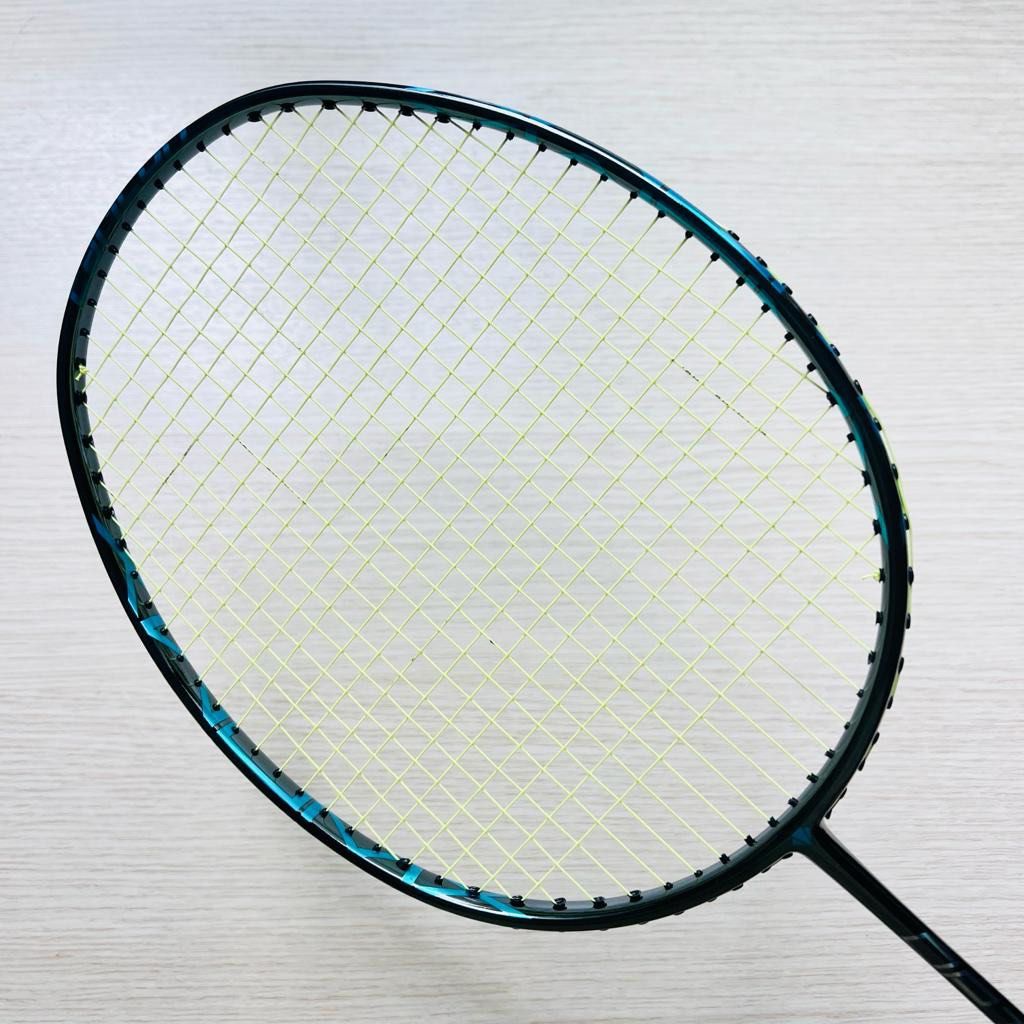 Pristine Condition Carlton Optimax Lite 5U Badminton Racket strung with ...
