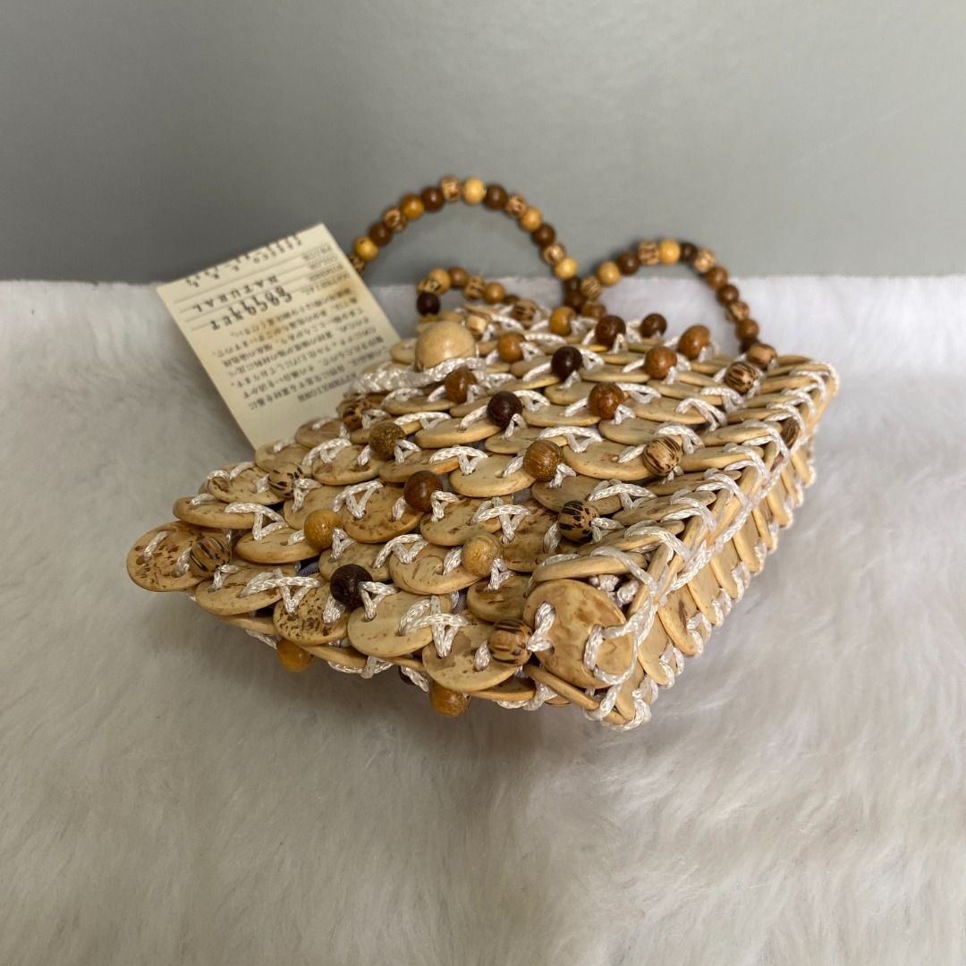 Riviera Natural Coconut Sheel Crossbody Bag, Women's Fashion, Bags ...