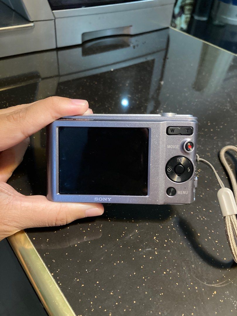 Sony Cybershot dsc-w810 digicam, Photography, Cameras on Carousell