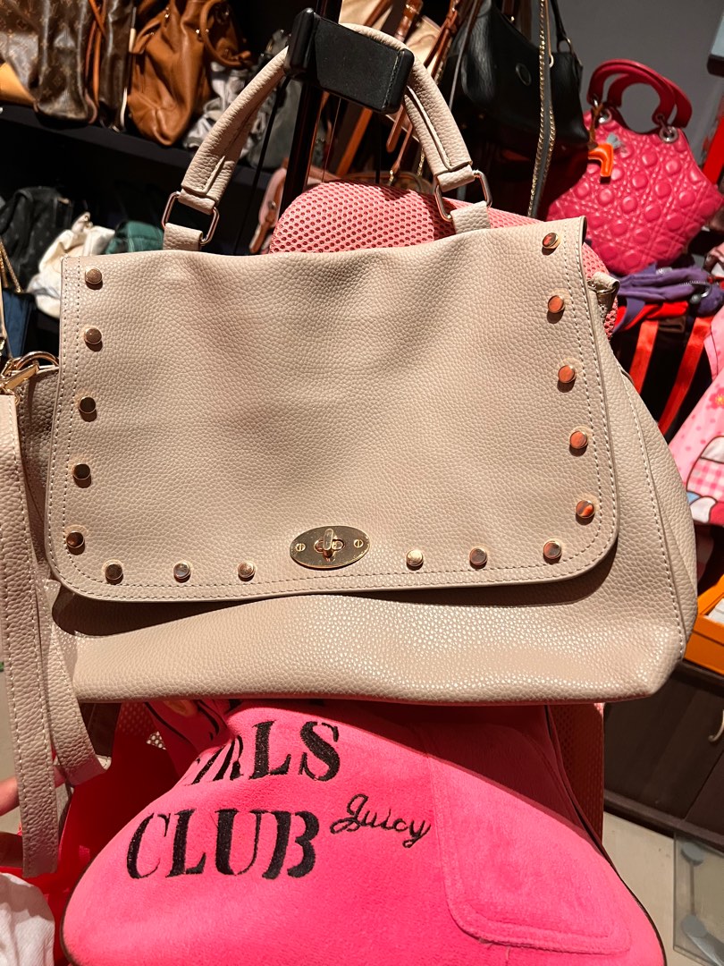 Terranove 2 way sling, Women's Fashion, Bags & Wallets, Cross-body Bags ...