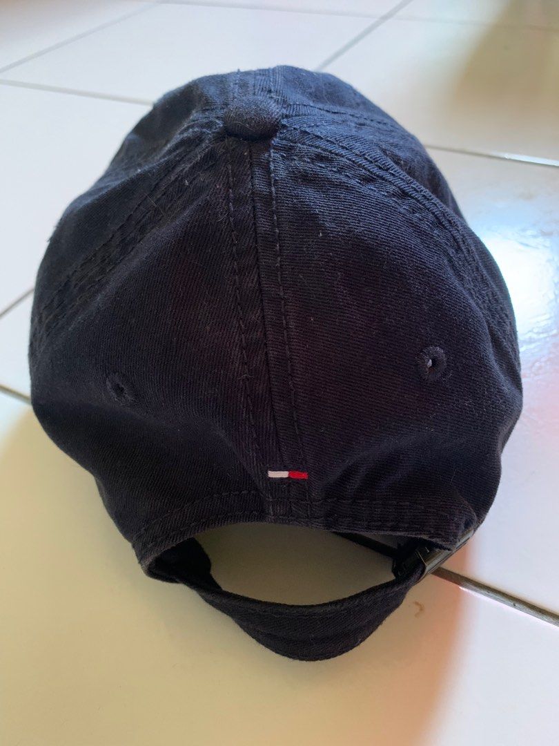 Topi original Tommy hilfiger, Men's Fashion, Watches & Accessories, Cap ...
