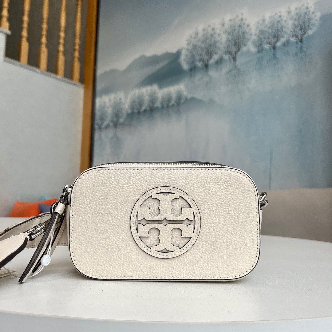 Tory Burch Camera Bag, Women's Fashion, Bags & Wallets, Shoulder Bags ...